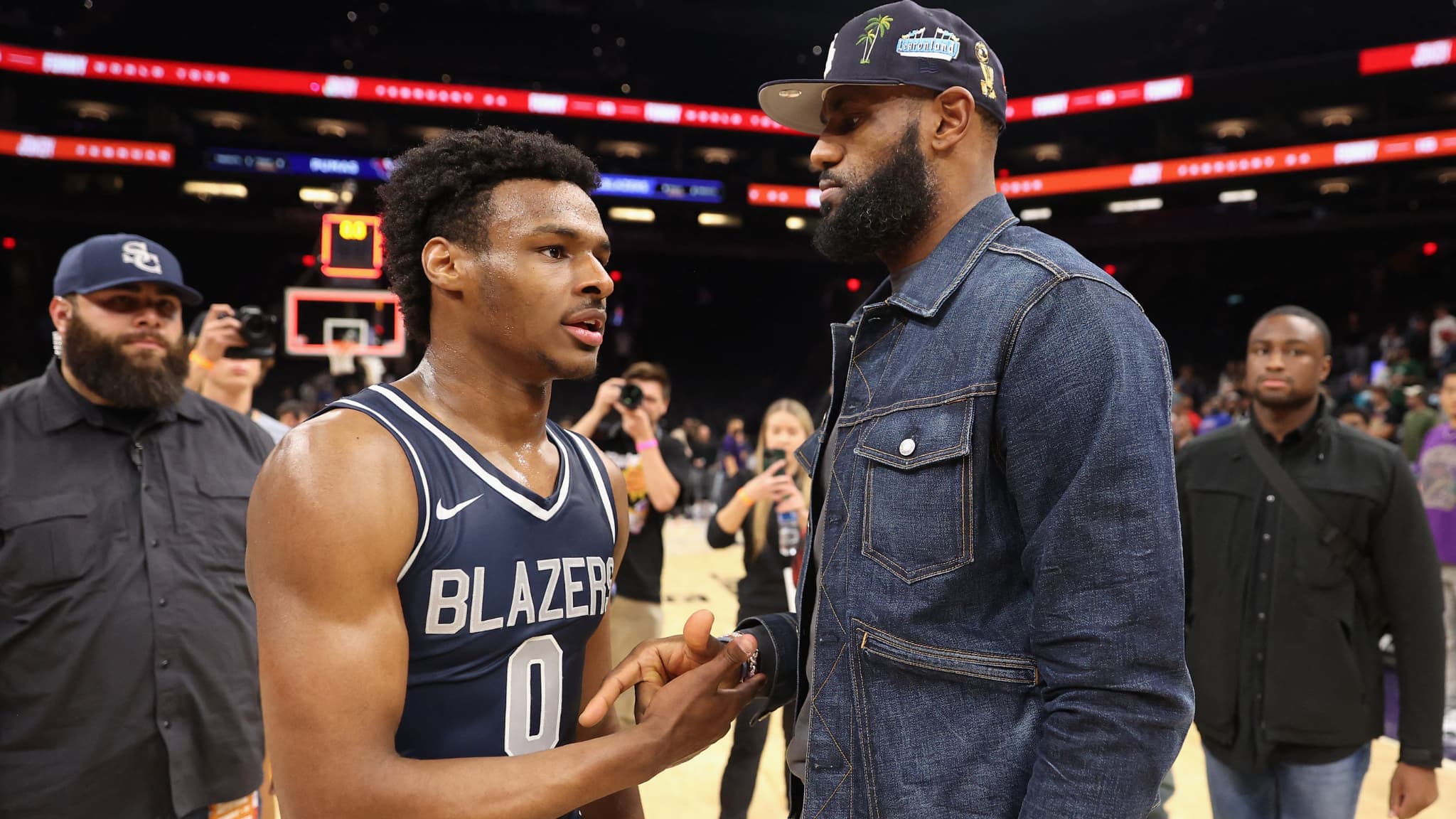 NBA: drafté par les Lakers, Bronny James va jouer avec son père, LeBron
