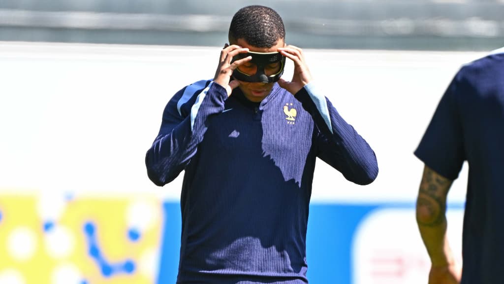 France-Pologne: Kylian Mbappé sera bien titulaire (avec son masque de ...