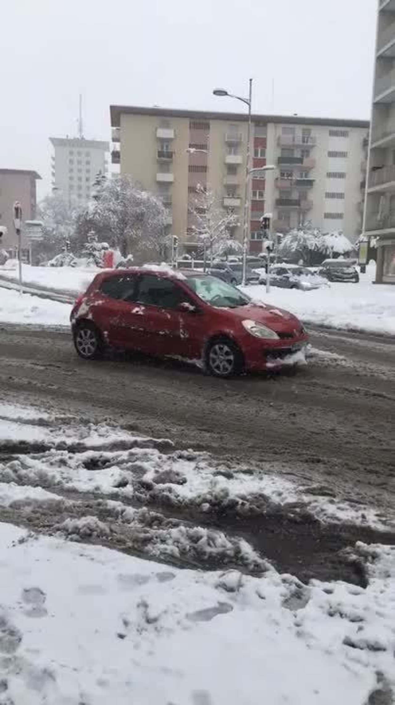 Haut-Rhin: Colmar sous la neige - Témoins BFMTV