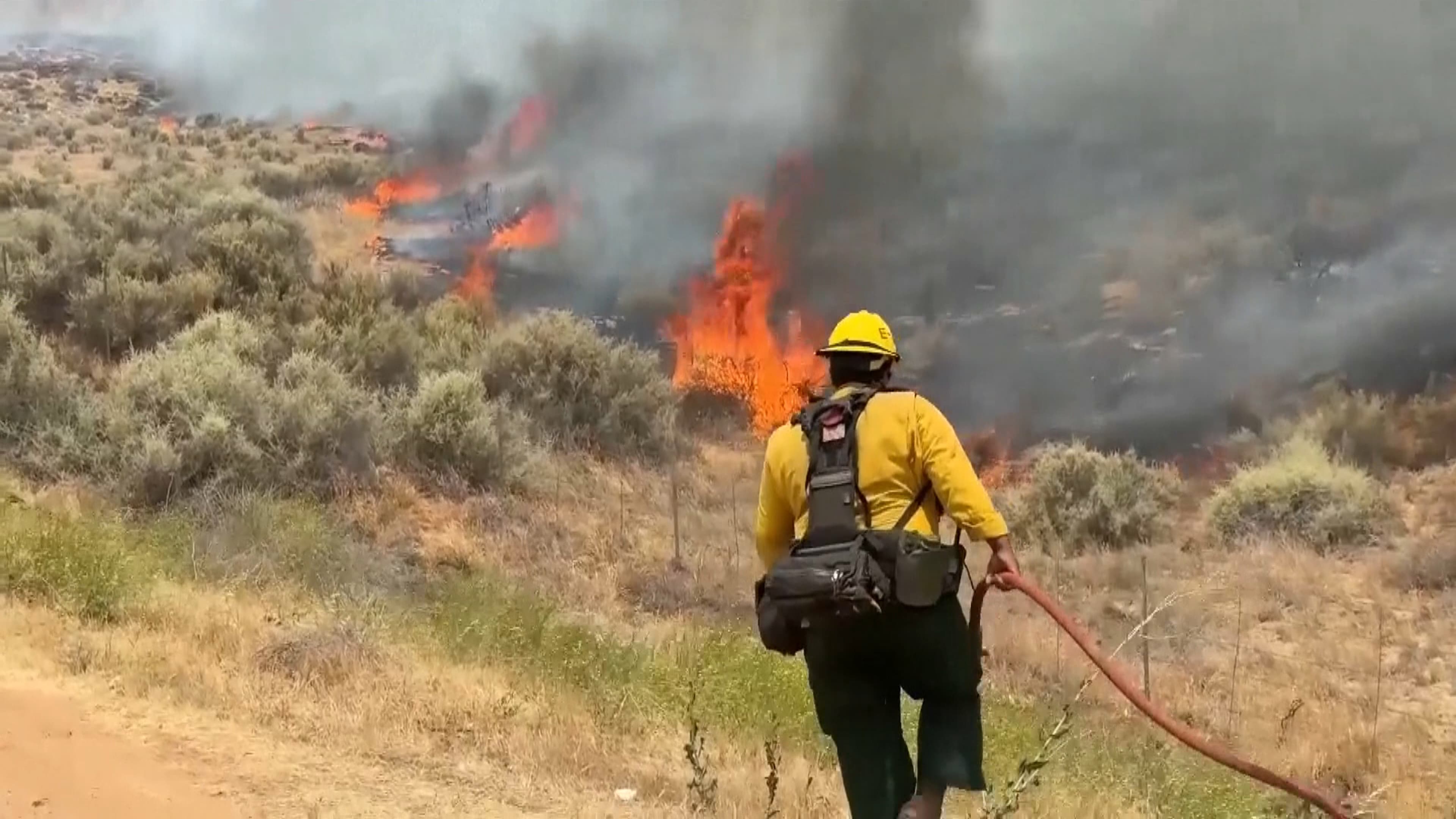 213km2 en 24 heures: les images du pire incendie de l'année en Californie