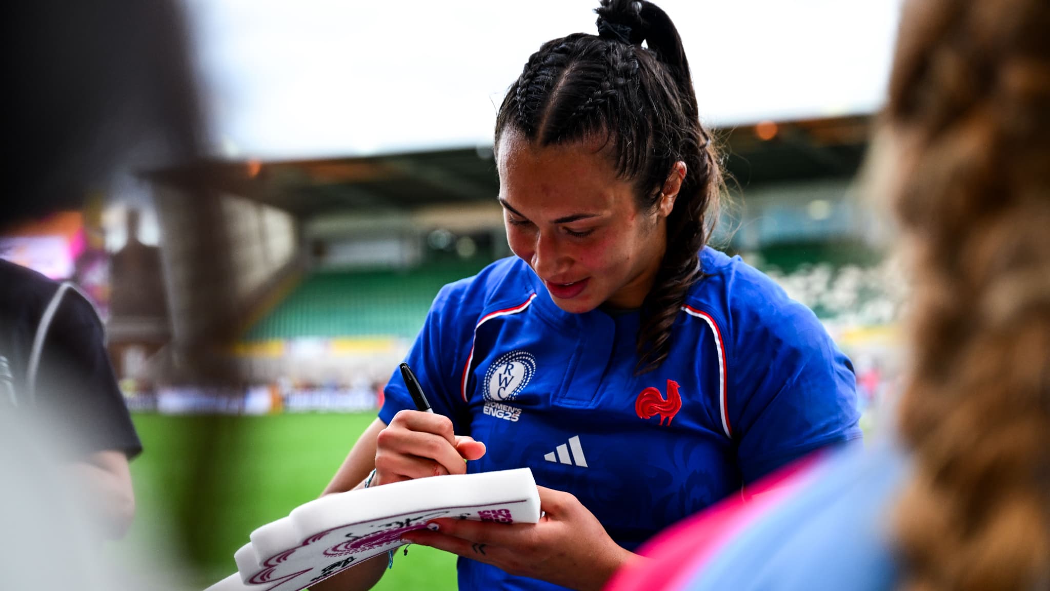 Une vraie montée en puissance: Manae Feleu et les Bleues du rugby ...