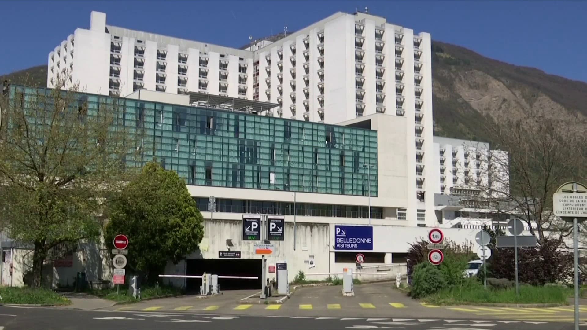 Maux de tête, gorge qui brûle... Un employé du CHU de Grenoble porte plainte après des troubles ...