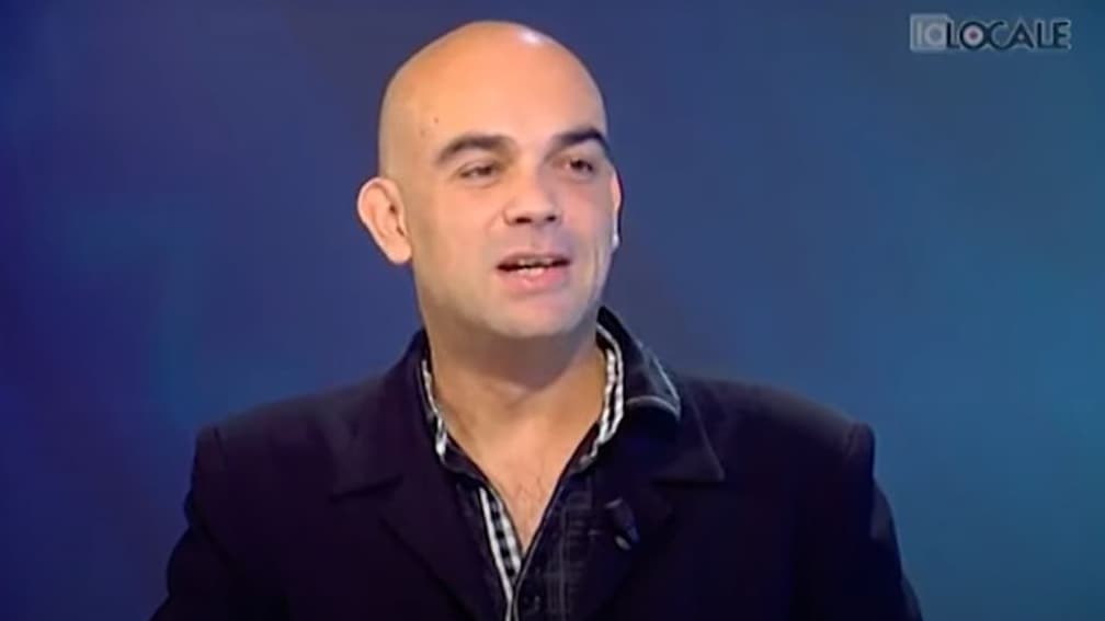 Le chanteur Stéphane Métro condamné à cinq ans de prison pour atteintes ...