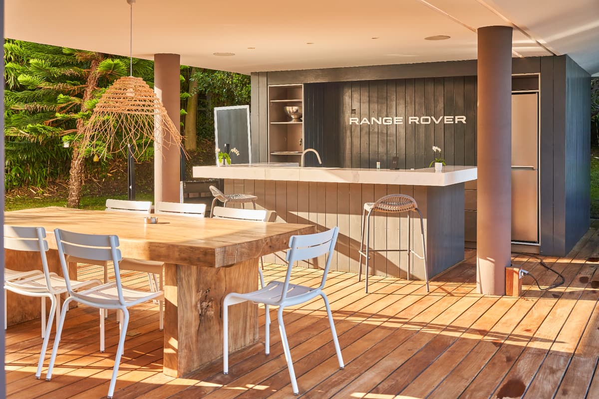 Range Rover dévoile sa villa d'exception sur la French Riviera