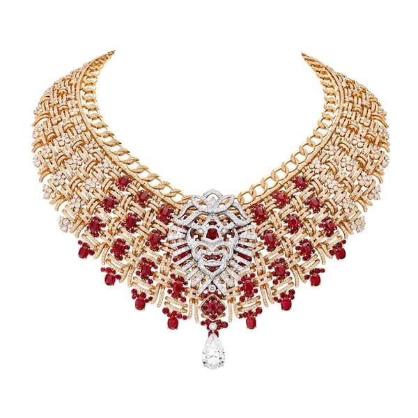 Chanel réinterprète le tweed dans sa dernière collection de haute ...