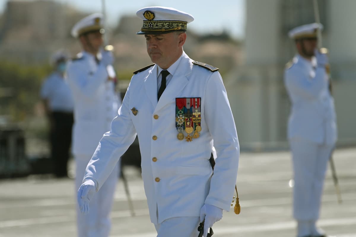 Le vice-amiral Vaujour succède à l'amiral Vandier comme chef d’état ...