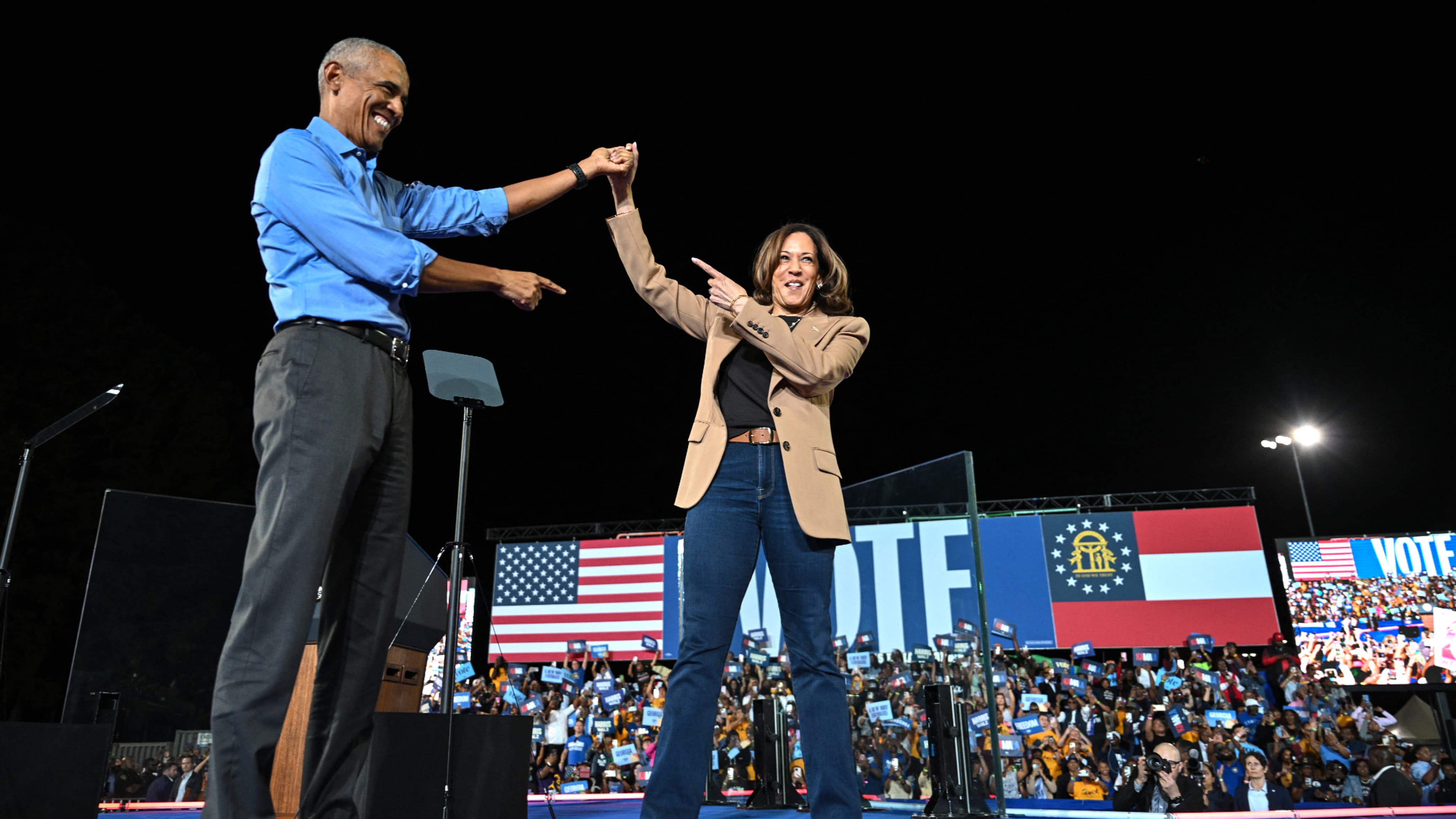 "Yes We Can!": les images de Barack Obama et de Kamala Harris pour leur ...