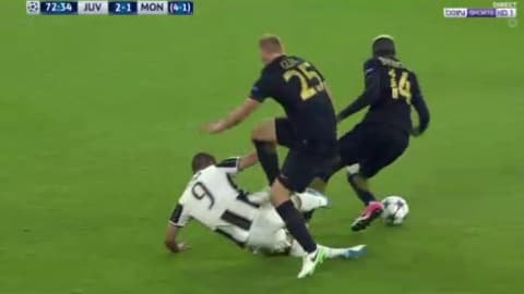 VIDEO: le très mauvais geste de Glik sur Higuain