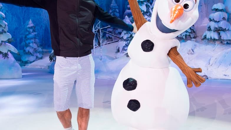 Federer fait le Mickey à Disneyland