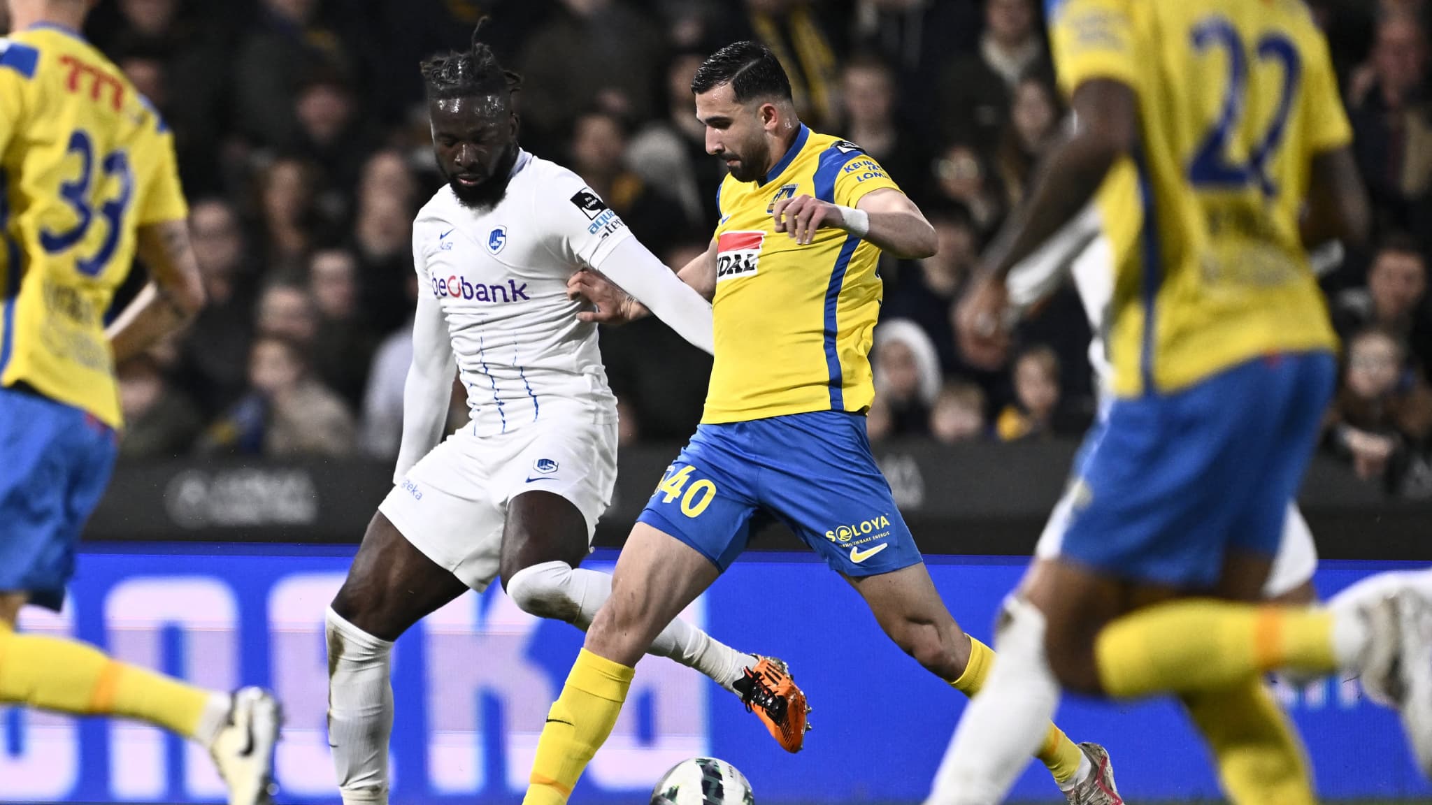 Belgique: Westerlo et Genk font semblant de jouer la fin de match ...