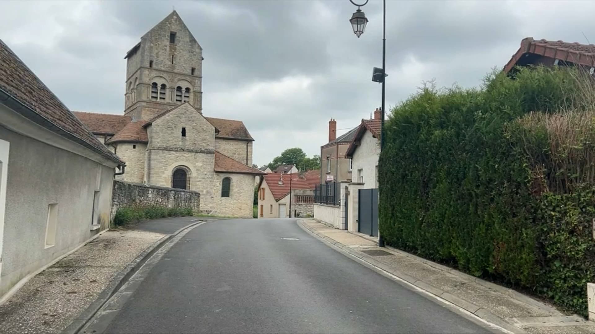 "Son travail, c’était un engagement": le village de Carène, l ...