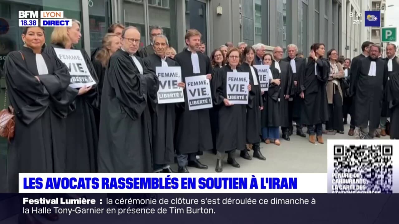 Les avocats rassemblés en soutien à l'Iran
