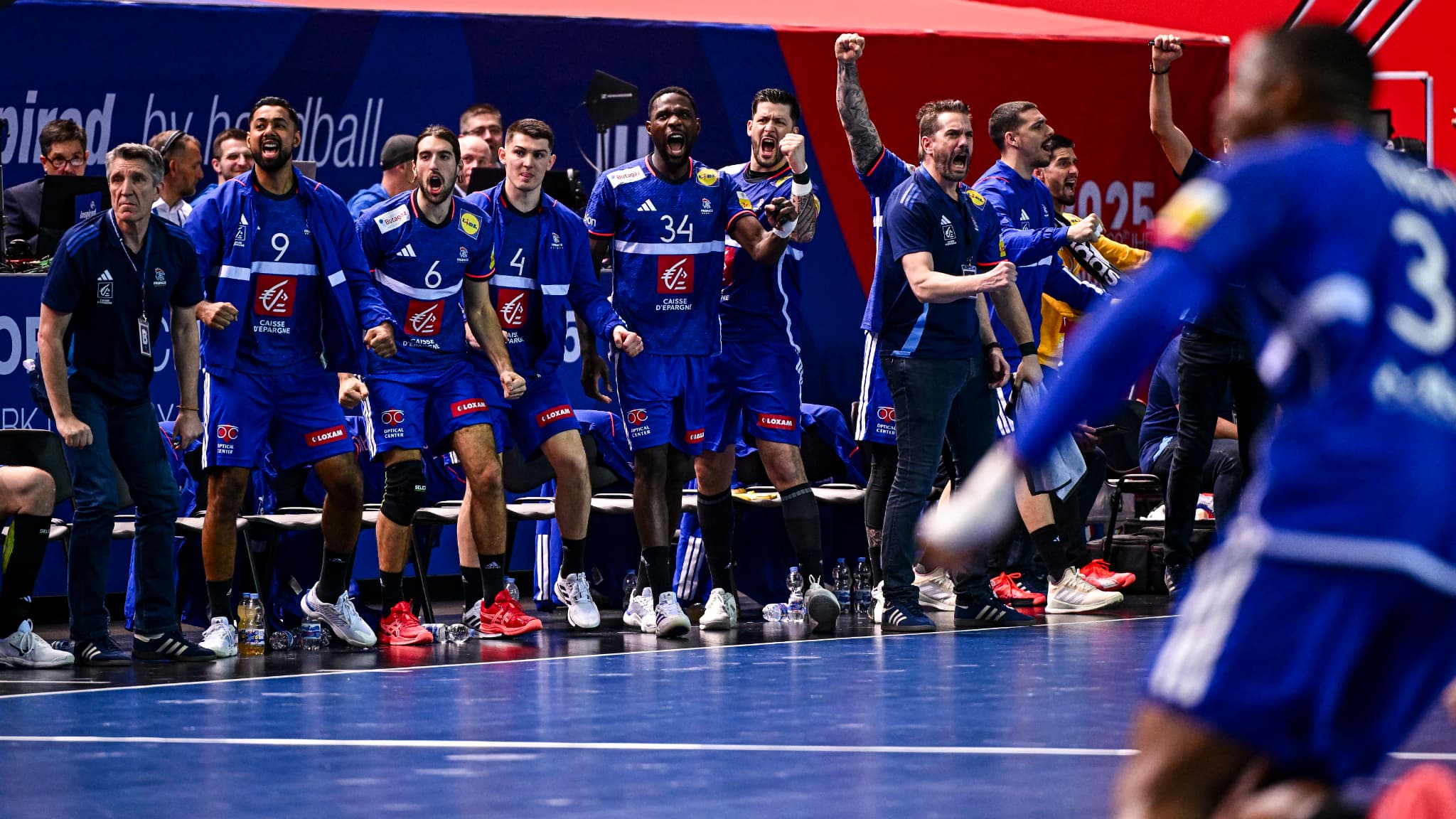 Coupe du monde de handball: trois sur trois pour l'équipe de France, qui termine première de son ...