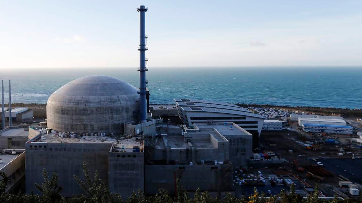 Nouveaux réacteurs nucléaires: EDF demande des "actions concrètes"