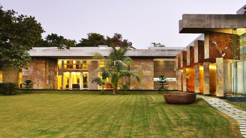 Cette maison indienne se transforme en forteresse imprenable