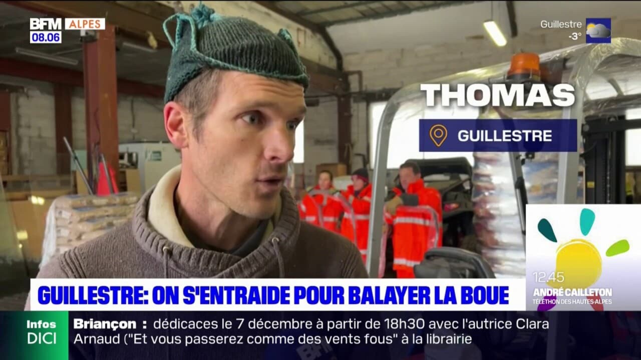 À Guillestre, les habitants s'entraident pour évacuer la boue À Guillestre, les habitants s'entraident pour évacuer la boue
