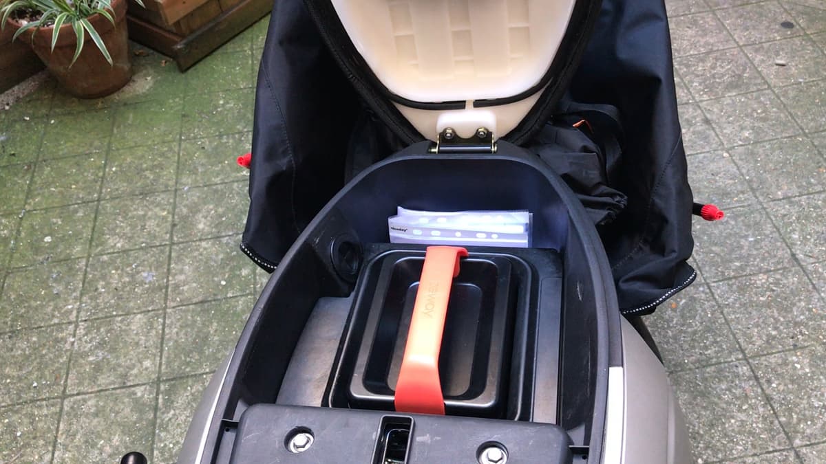 Nous avons testé le scooter électrique SwapperOne de Zeway qui se ...