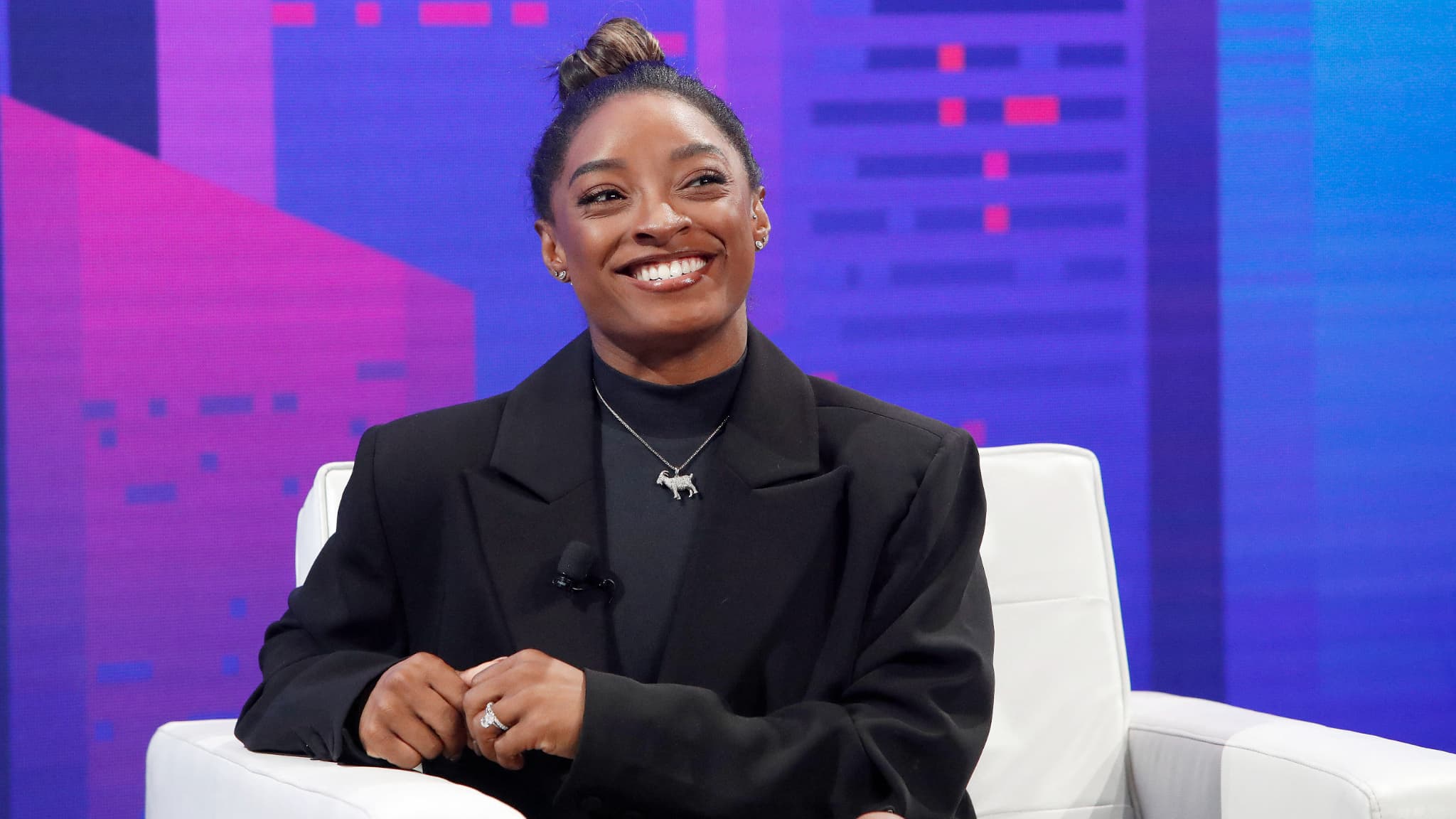 Natation: les conseils de Simone Biles à Léon Marchand pour gérer sa ...