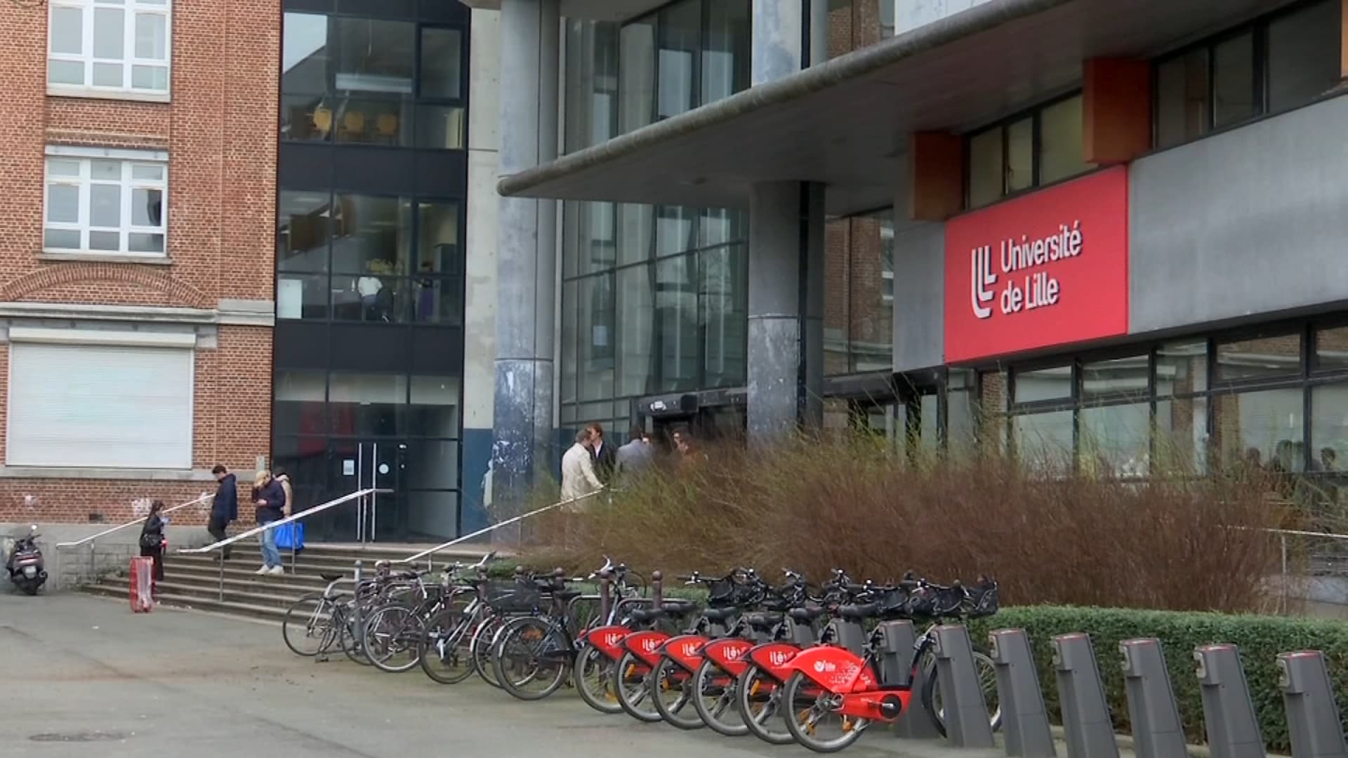 Université de Lille: l'UNI dénonce des cas de port du voile intégral ...