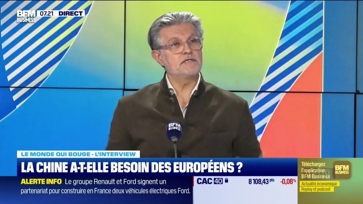 Le monde qui bouge - L'Interview : Emmanuel Macron hausse le ton face à ...
