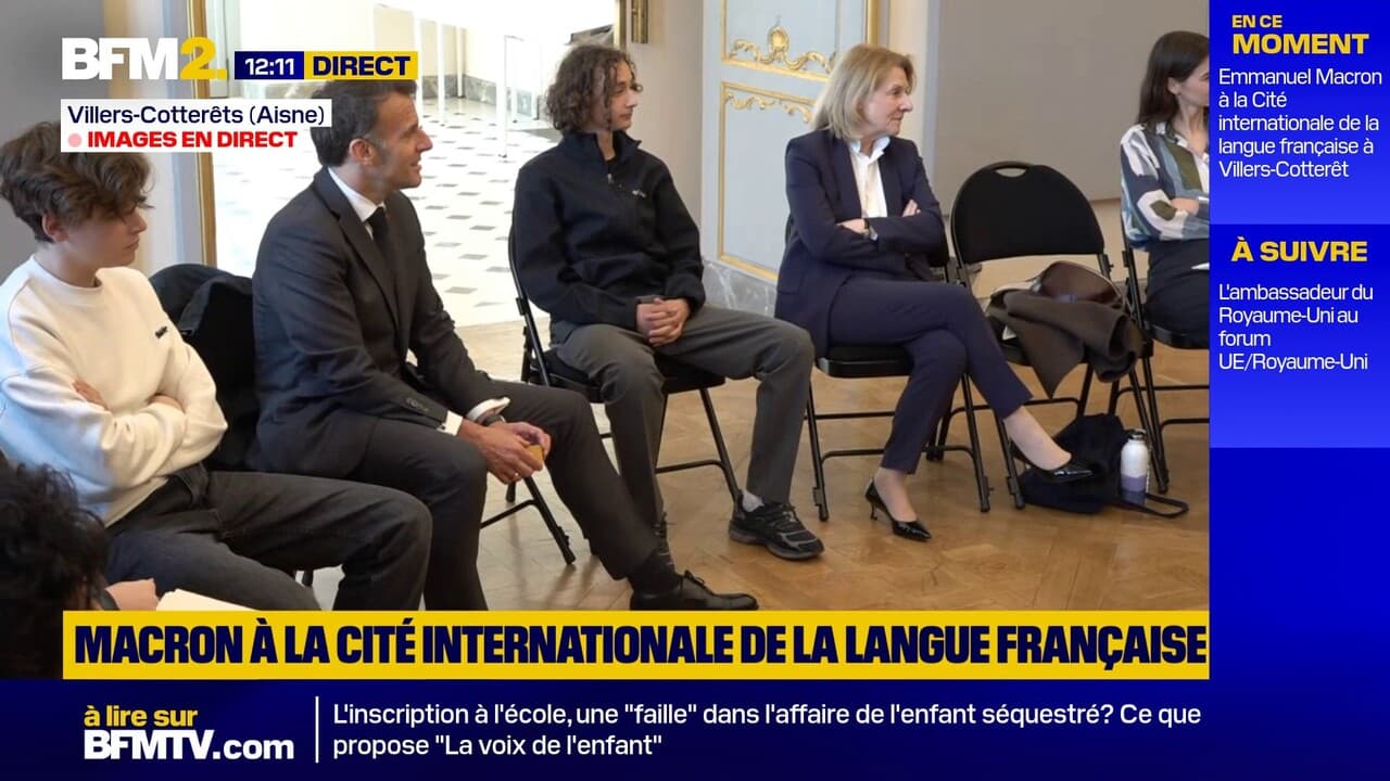 Un étudiant lance l'expression "For sure" à Emmanuel Macron, lors d'un ...