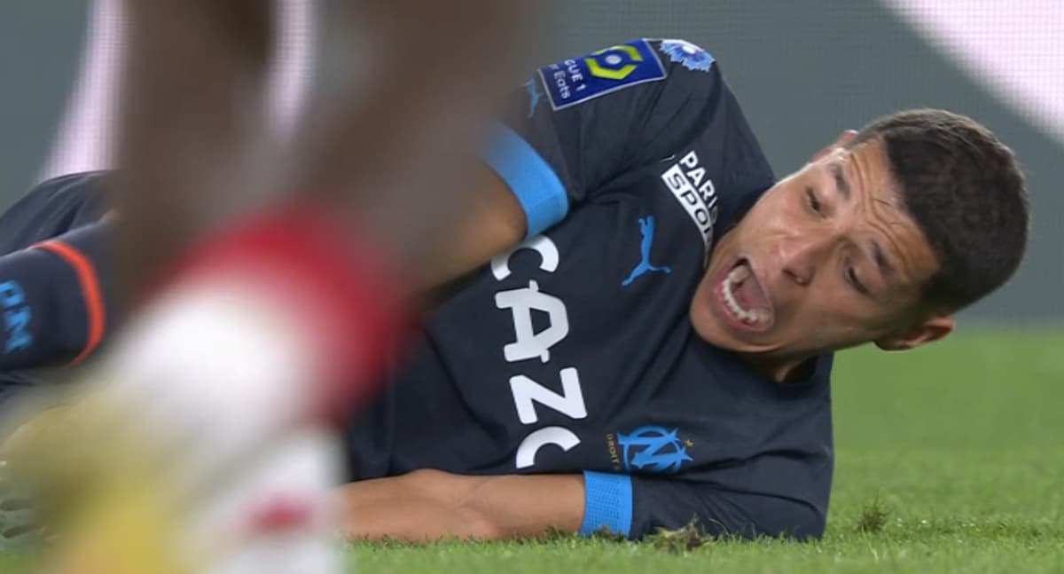 Monaco-OM: terrible image d'Harit, violemment touché au genou et sorti ...