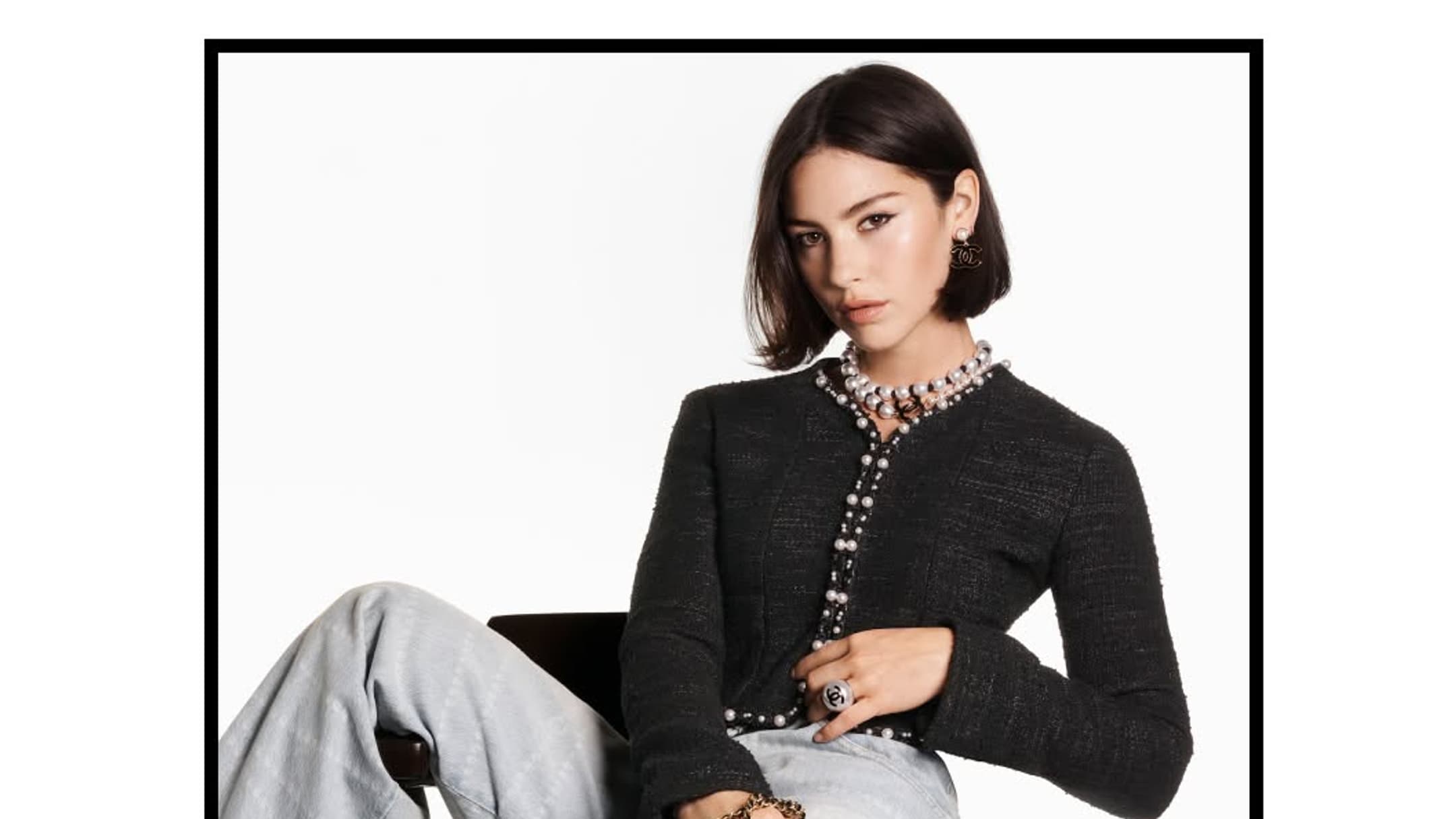 Perles à profusion et full look rose, Chanel twiste ses classiques pour ...