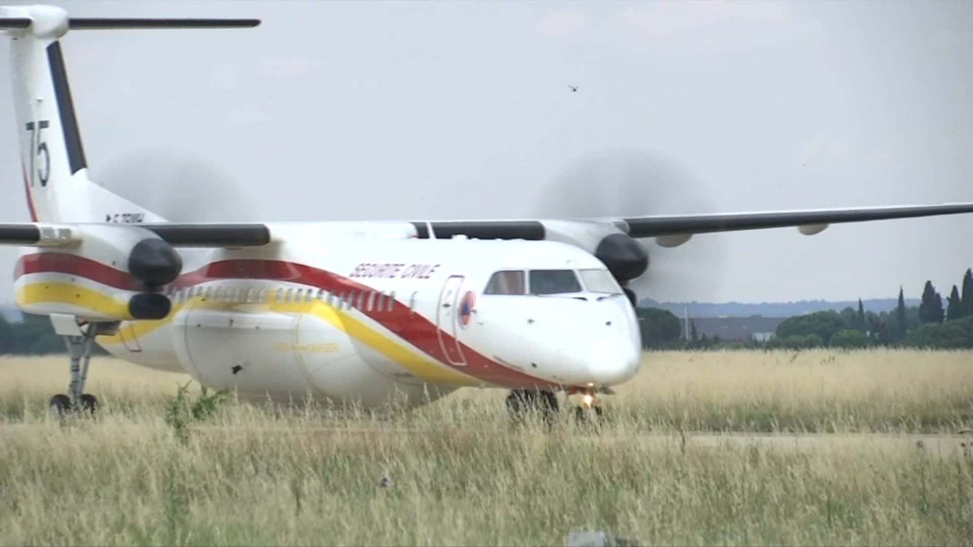 Avant la saison des incendies, les pilotes de Dash et de canadairs ...