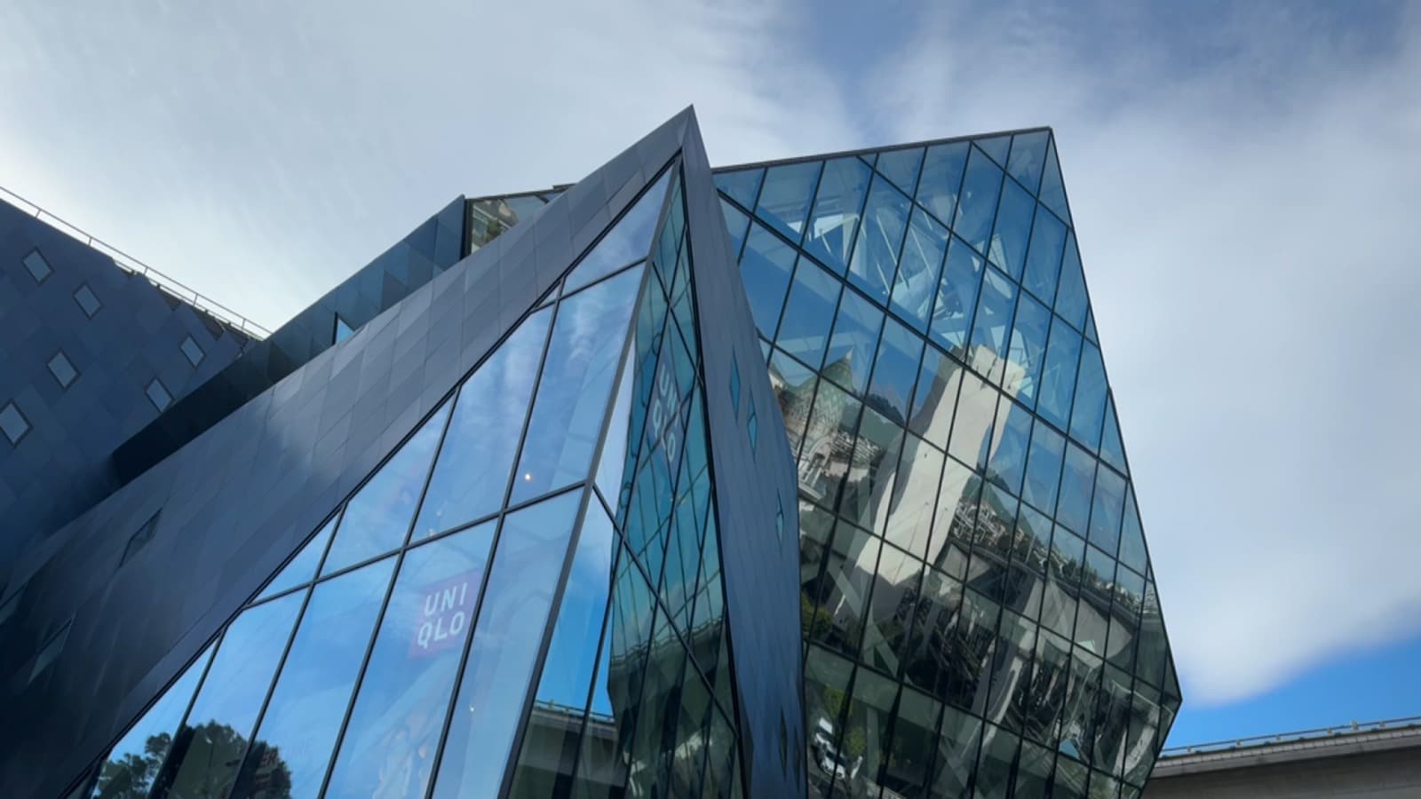 Nice: le centre Iconic a ouvert partiellement ses portes, après sept ...