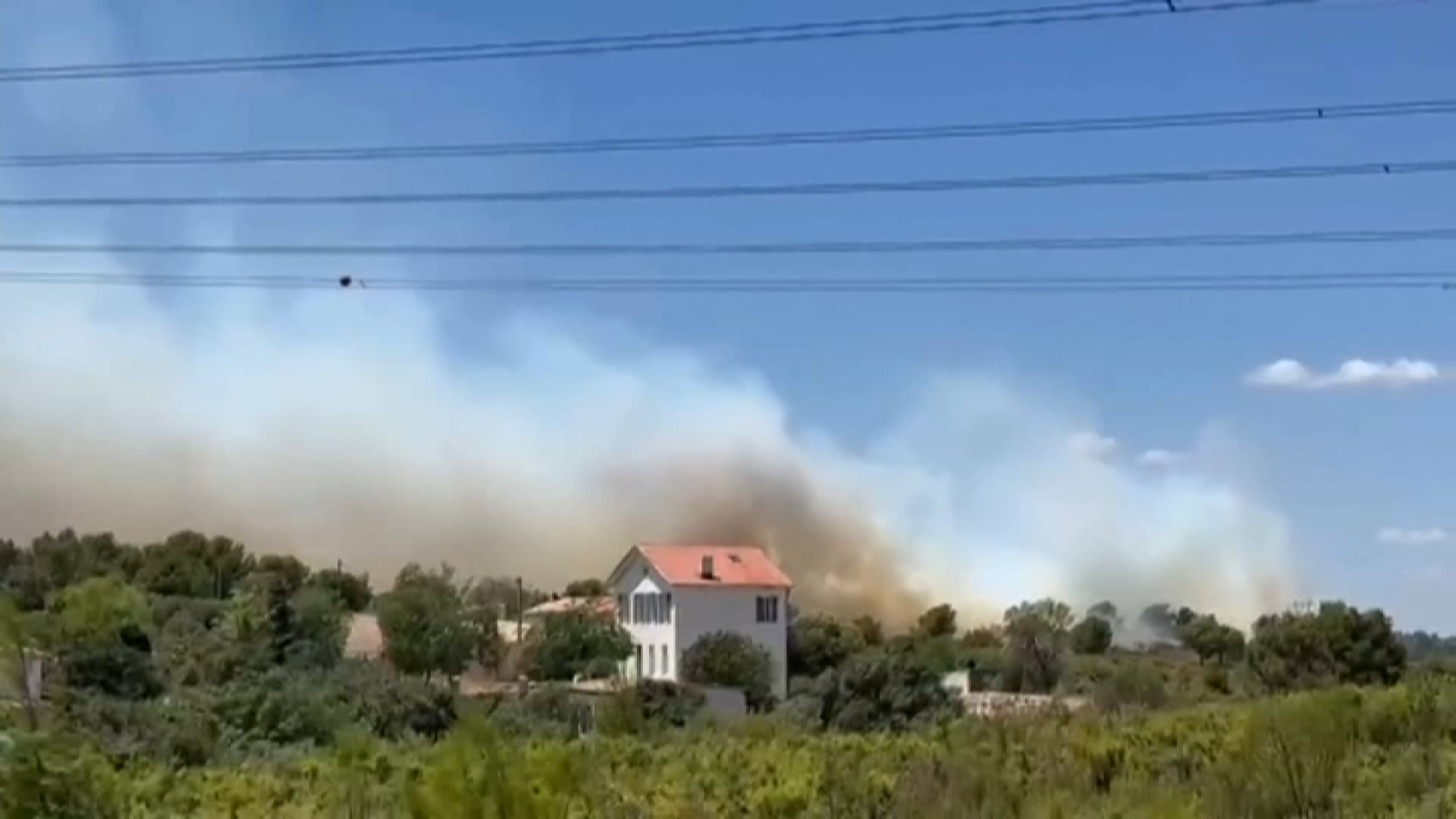 Se confiner, fermer les volets: les consignes de sécurité face à l ...