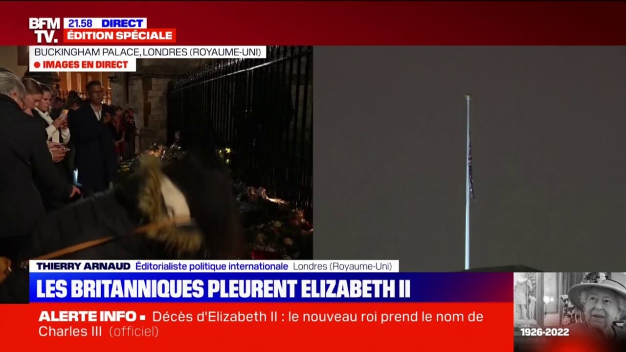 Mort d'Elizabeth II: des milliers de bouquets de fleurs déposés devant ...