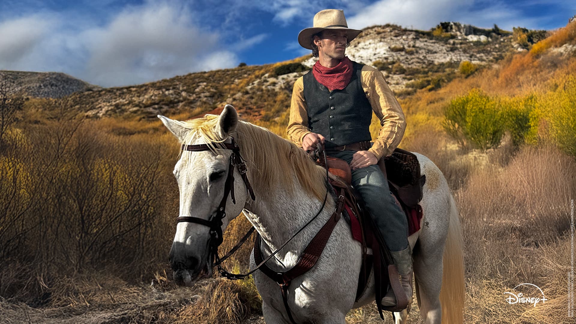 Première image d'Alban Lenoir en Lucky Luke dans la série de Disney+