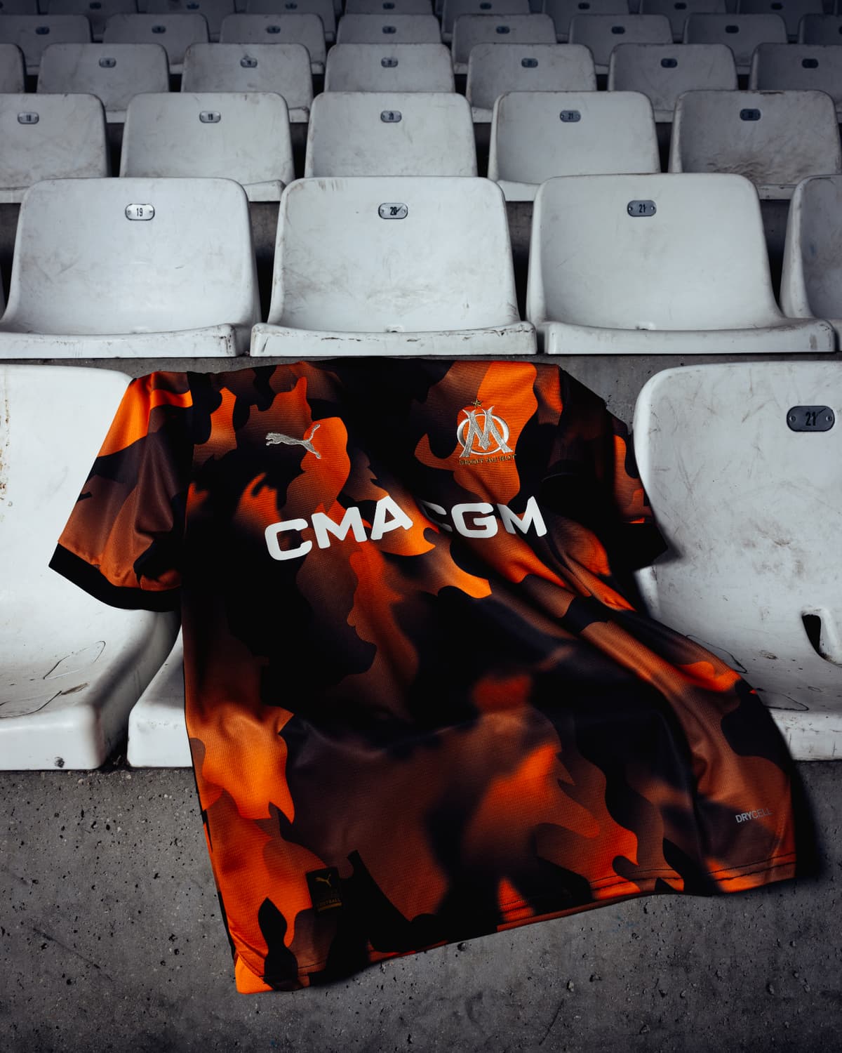 OM: Marseille lance son troisième maillot OM: Marseille lance son troisième maillot