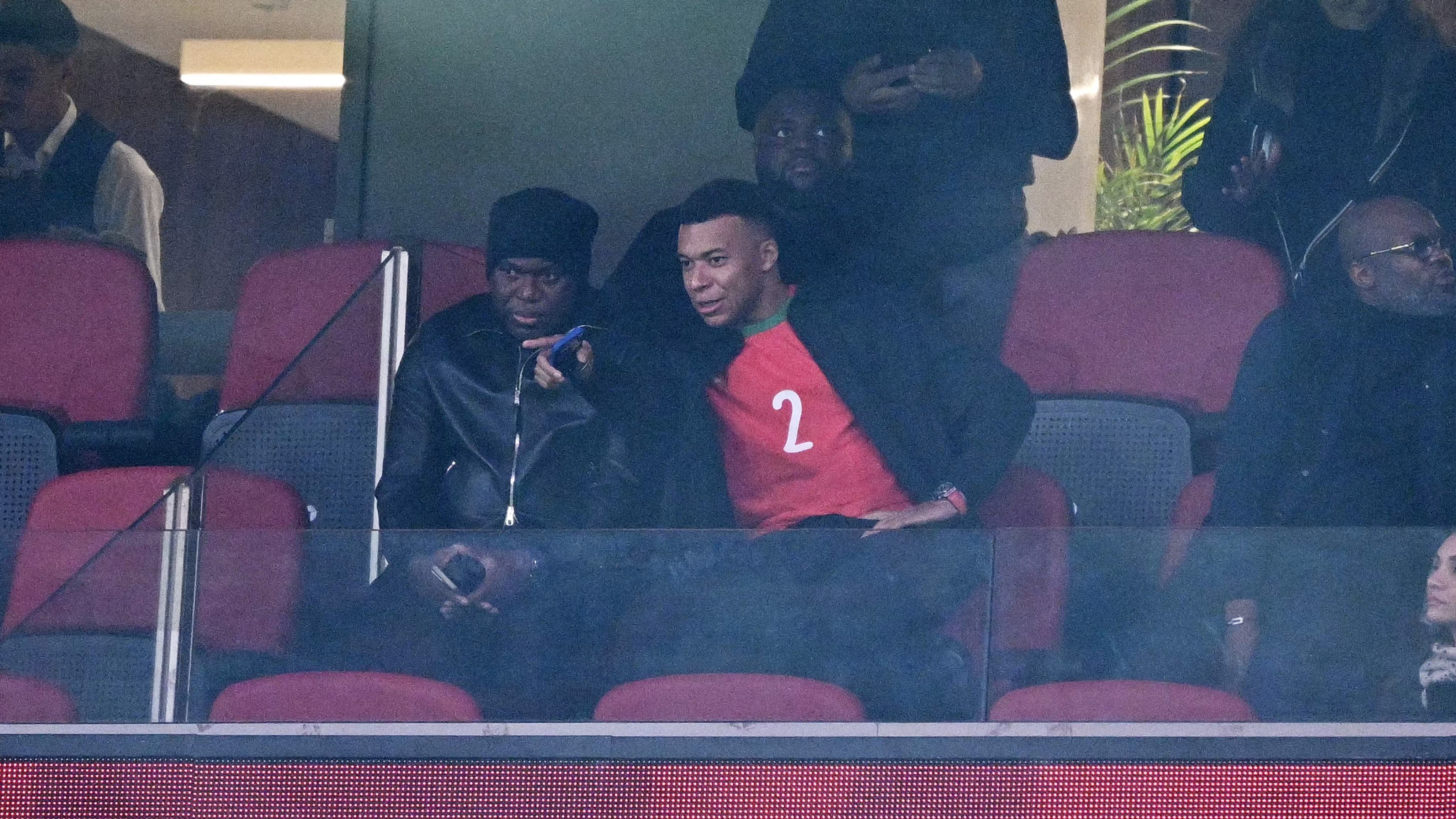 CAN 2025, Maroc-Mali: les images de Kylian Mbappé dans les tribunes ...