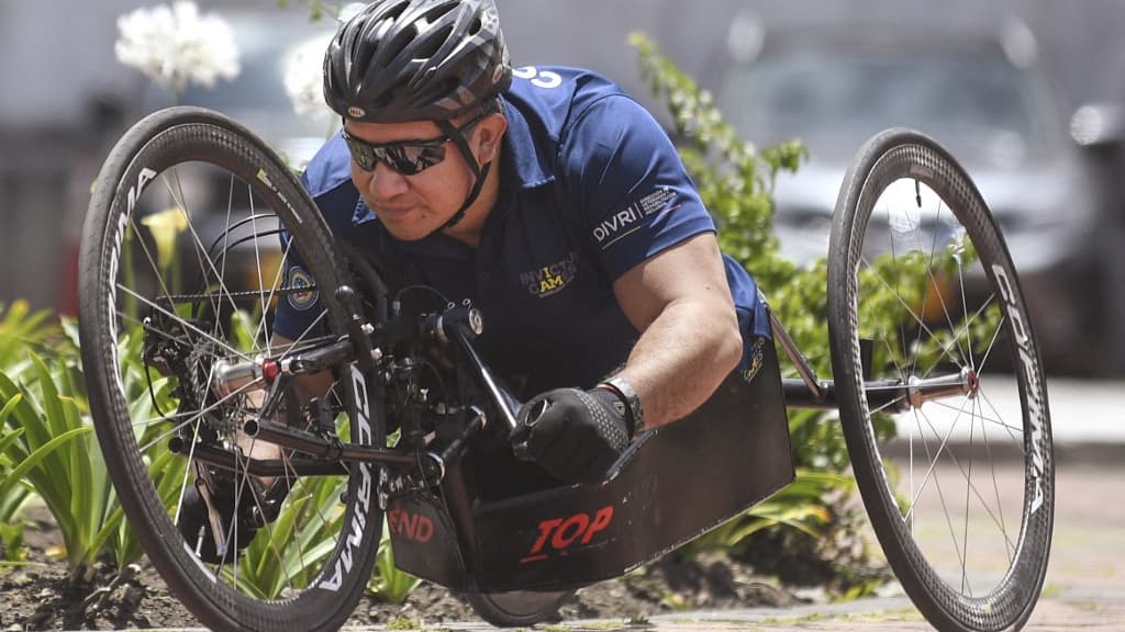 Fauteuils, vêtements, prothèses… Le handisport grand public, un secteur ...