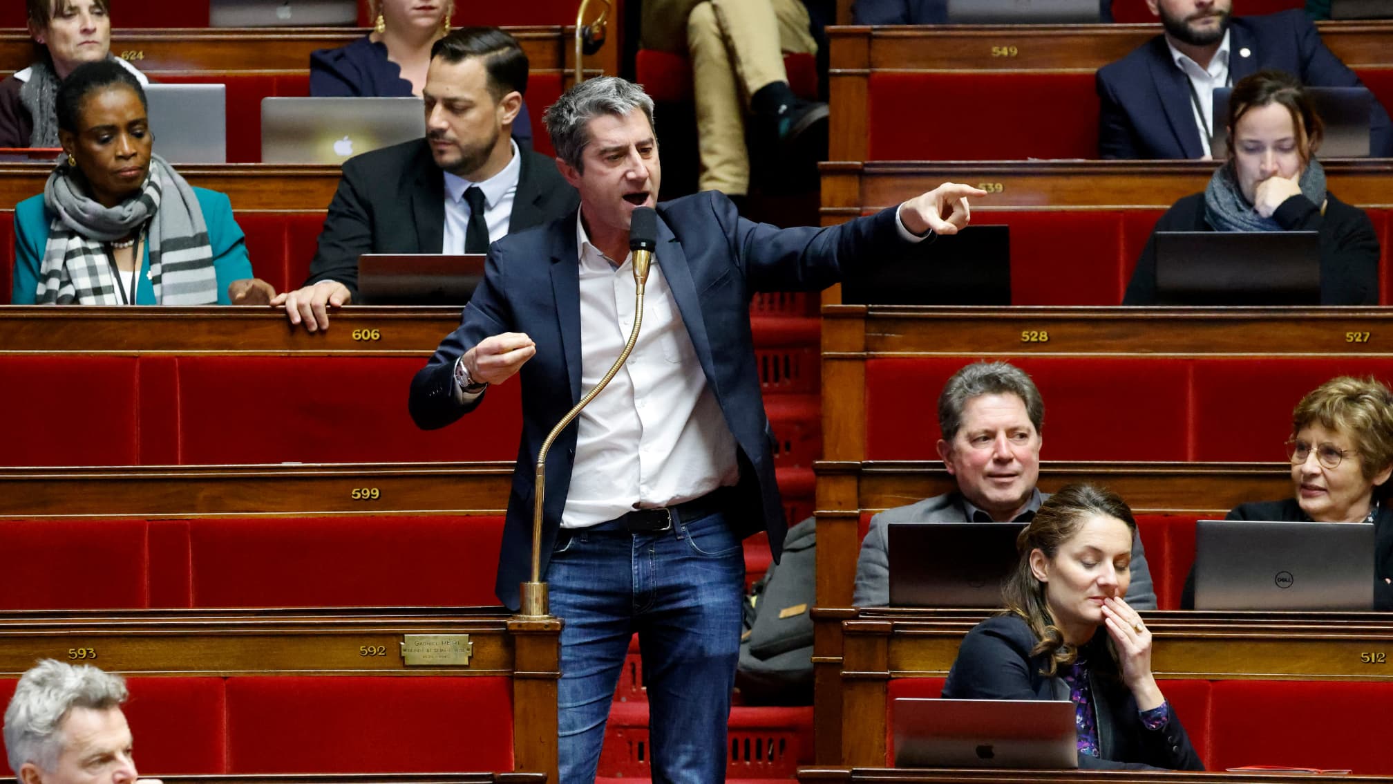 "Ils prétendent défendre la nation, ils la divisent": Ruffin s'en prend ...