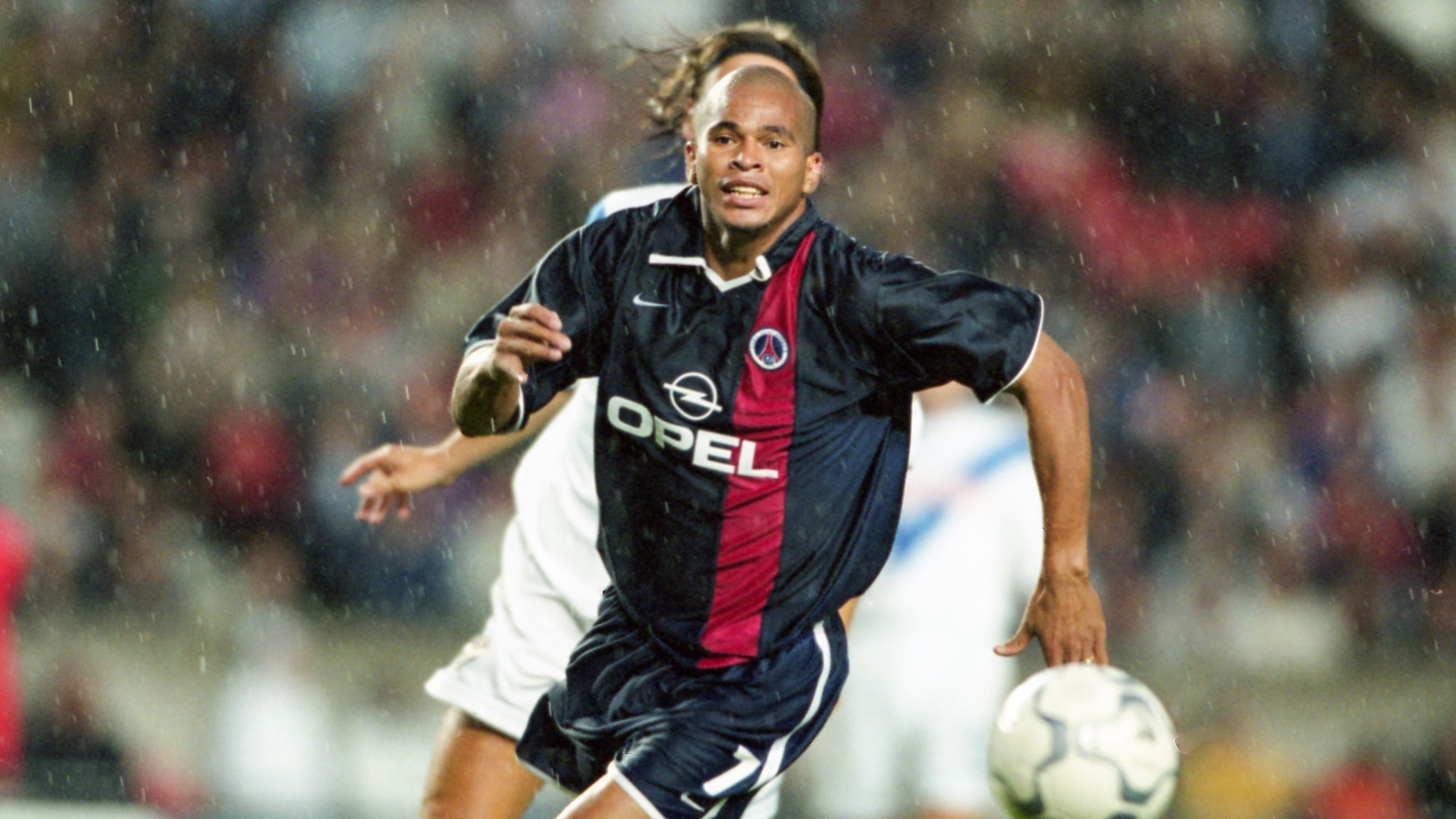 "Moi, Anelka, Ronaldinho…", un ex-Parisien estime que le PSG 2002 ...