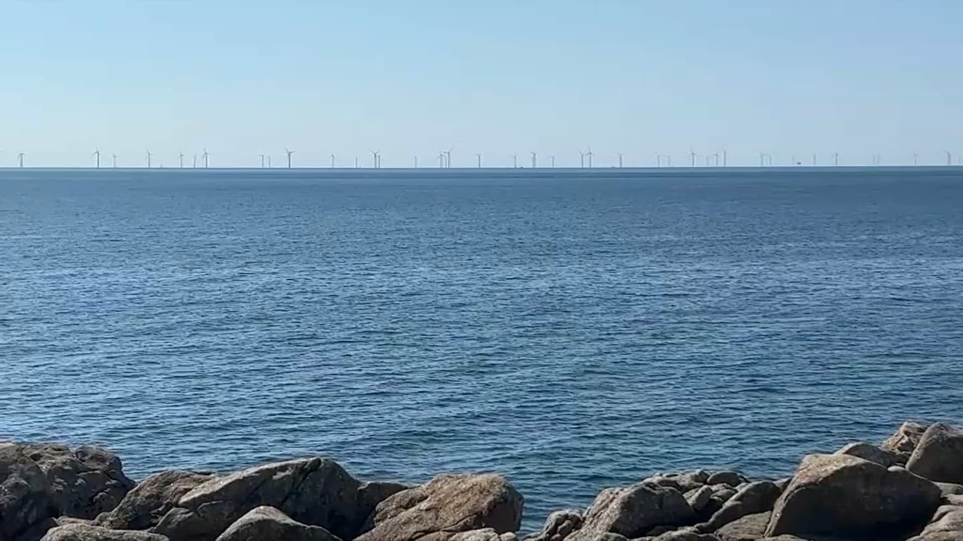 "Folie furieuse" ou "impératif climatique": faut-il multiplier les ...