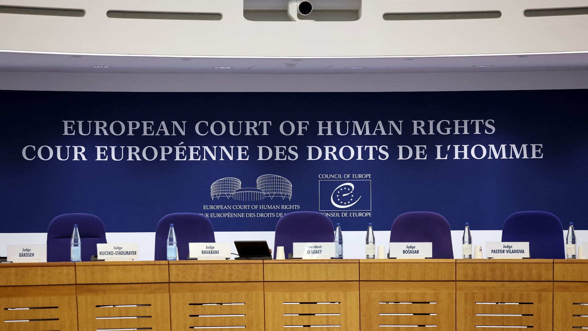 La CEDH suspend l'expulsion d'un Tchétchène de France vers la Russie La CEDH suspend l'expulsion d'un Tchétchène de France vers la Russie