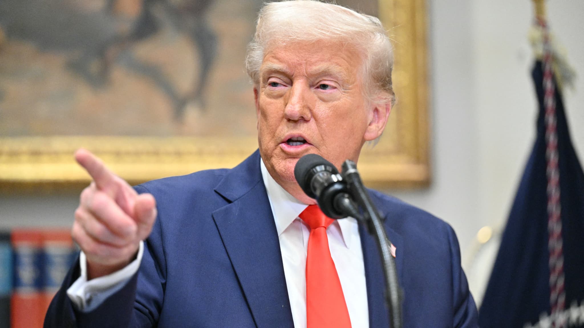 Donald Trump menace la Russie de nouvelles sanctions bancaires et de ...