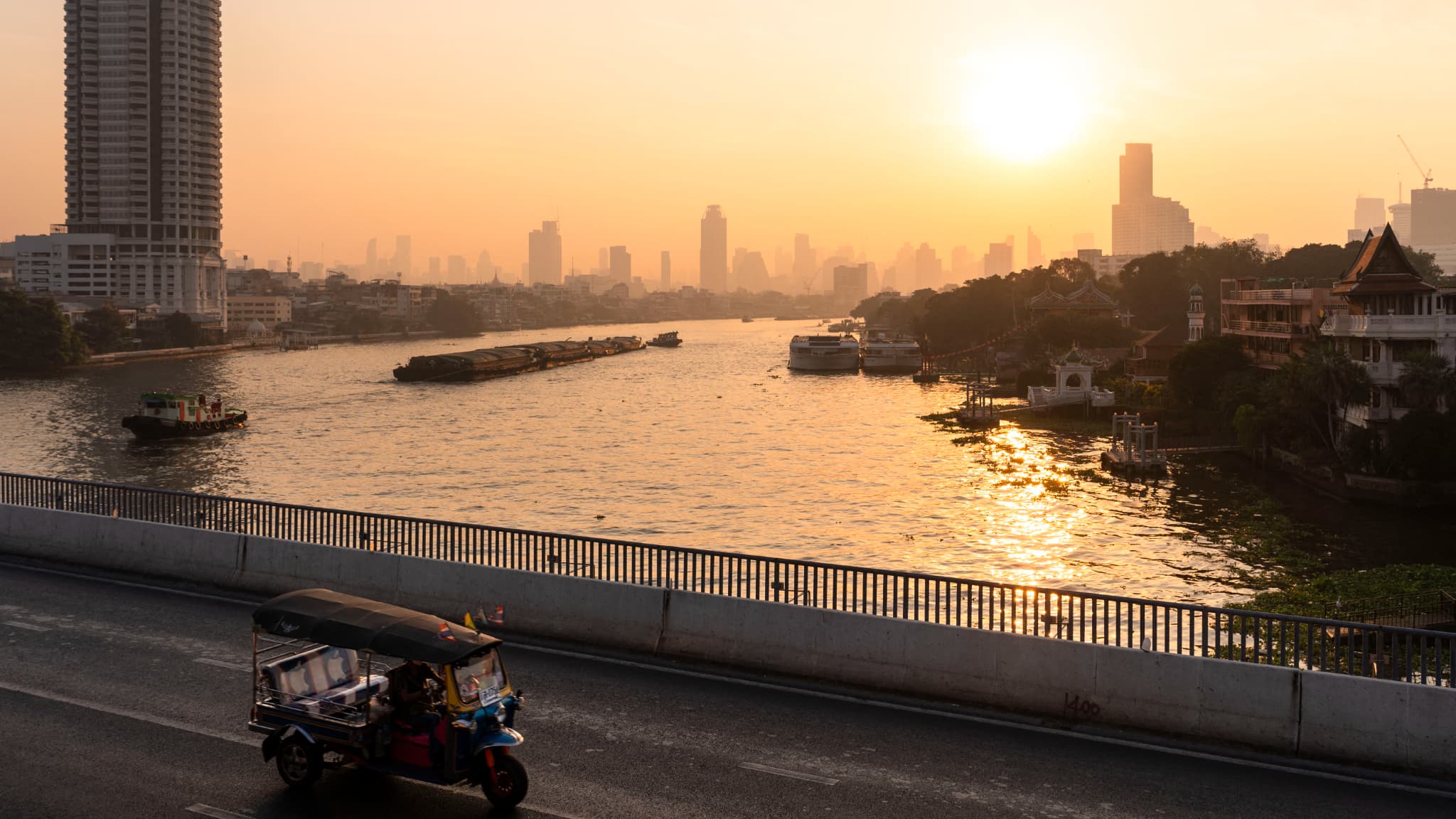 Face à un tourisme en baisse, la Thaïlande offre 200.000 billets d ...