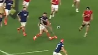 Tournoi des 6 Nations: l'énorme tampon de Ben Thomas sur Romain Ntamack juste avant le rouge du ...