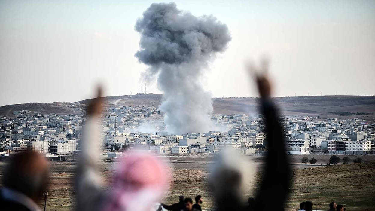 Frapper Daesh en Syrie: un tournant logique mais risqué, pour la presse