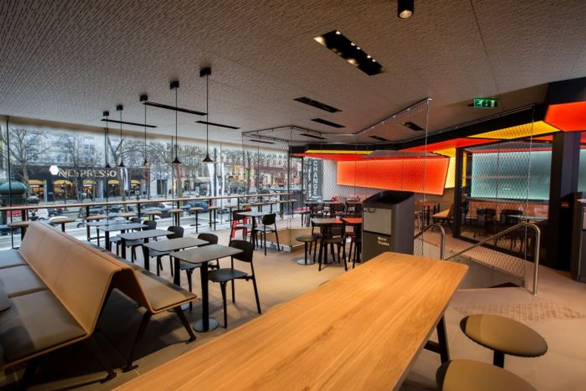 A Paris, le McDo le plus fréquenté du monde rouvre ses portes