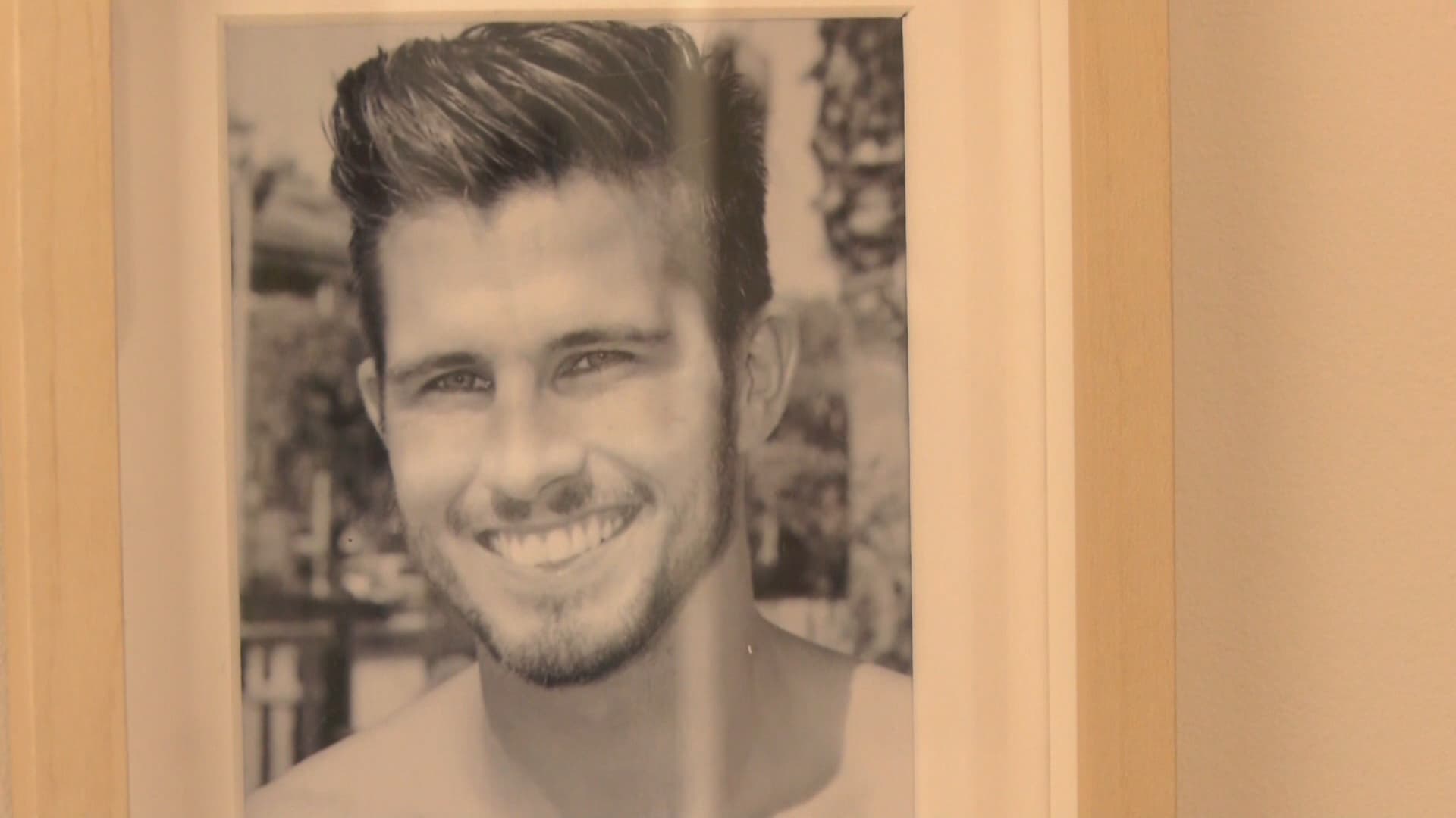 Crash de l’émission "Dropped": la famille du boxeur normand Alexis ...