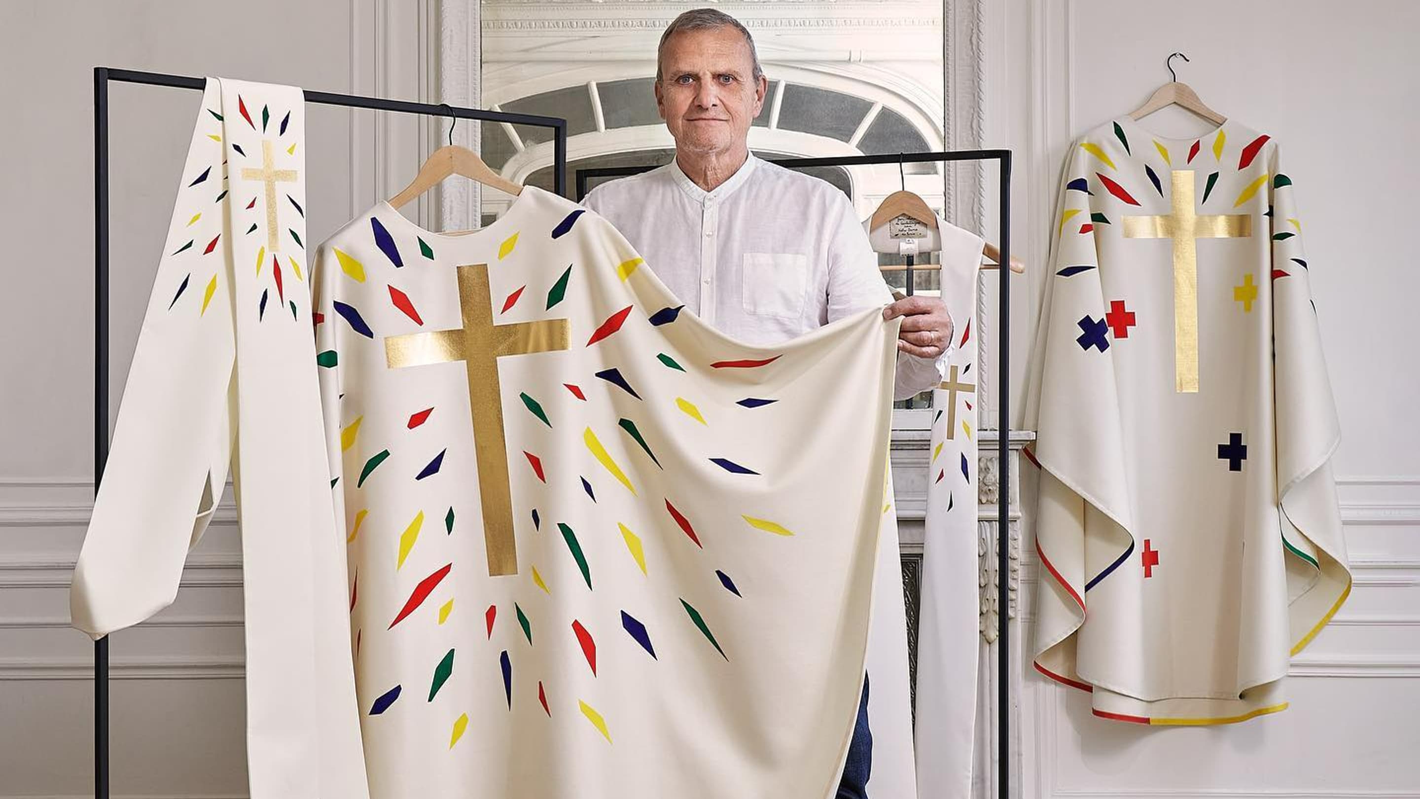 Jean-Charles de Castelbajac: qui est ce créateur qui signe le vestiaire ...