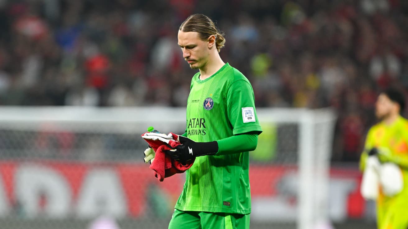 La fin du débat sur les gardiens au PSG? Matvey Safonov victime d'une ...