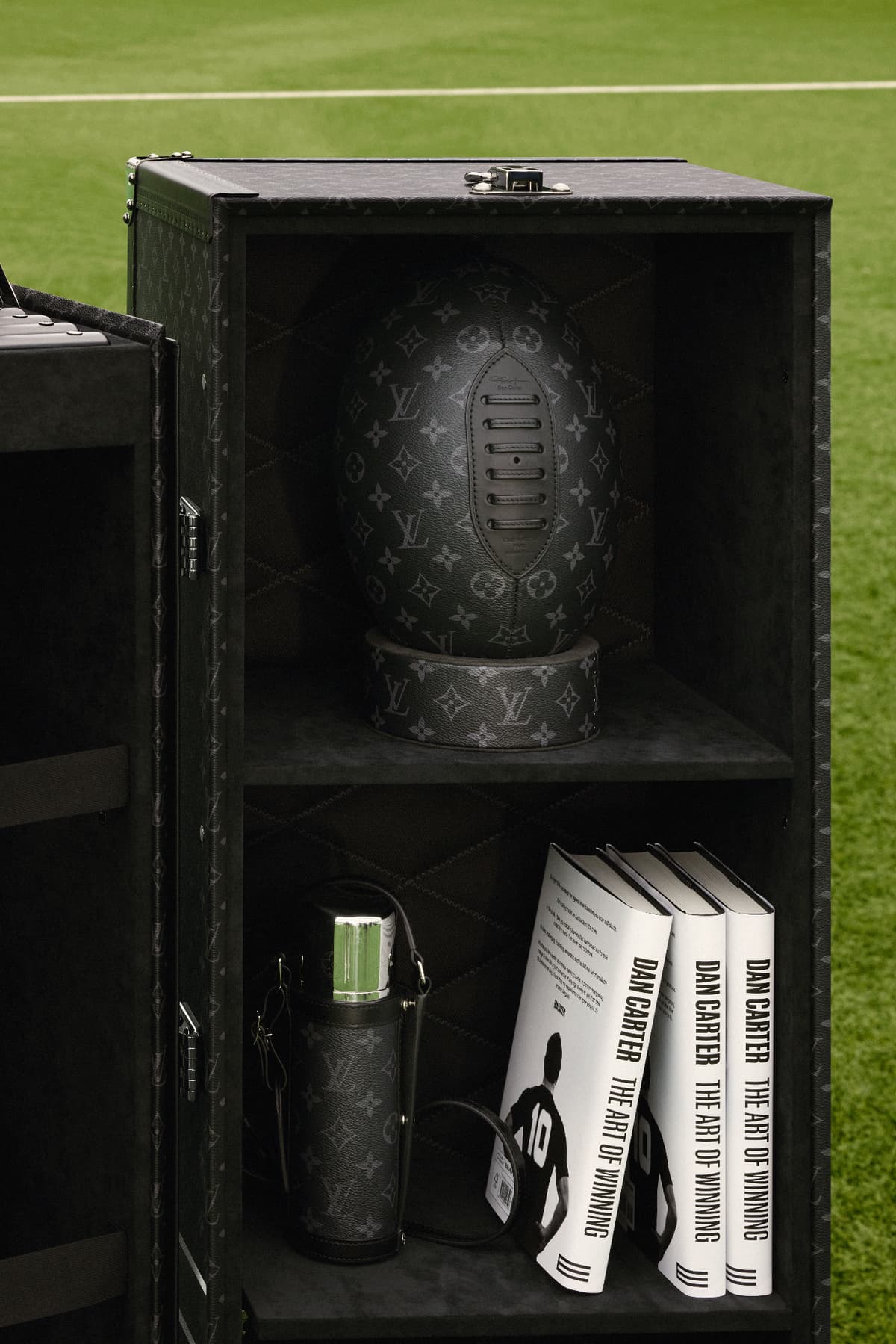 Le rugby de luxe, par Louis Vuitton et le sportif Dan Carter