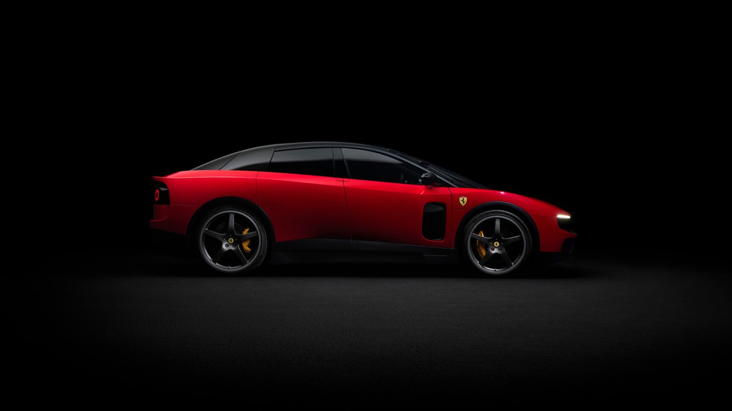 Plus de 1.100 chevaux et 530 km d'autonomie pour 500.000 euros: Ferrari ...