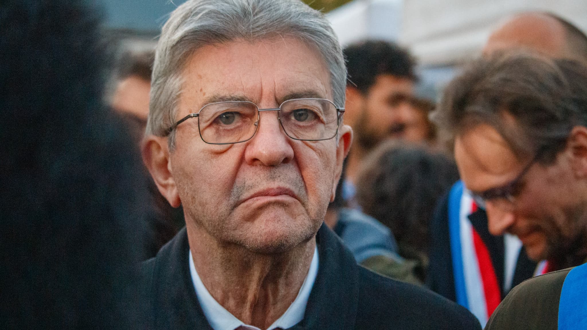La France insoumise désormais classée comme parti d'extrême gauche par ...